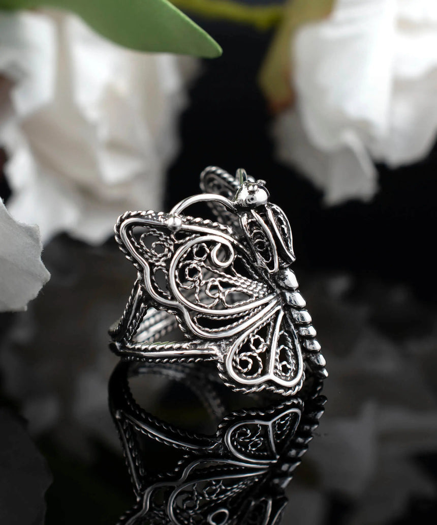 Filigree Art Crown Butterfly Design Women Silver Cocktail Ring ...